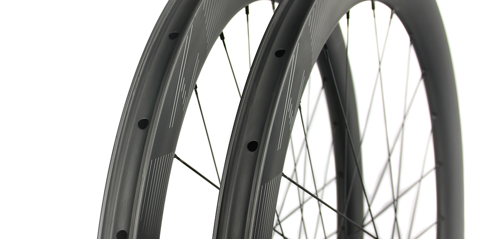 700C Gravel-Optimized-Aero-Shape 56mm depth hand-built carbon road disc ...