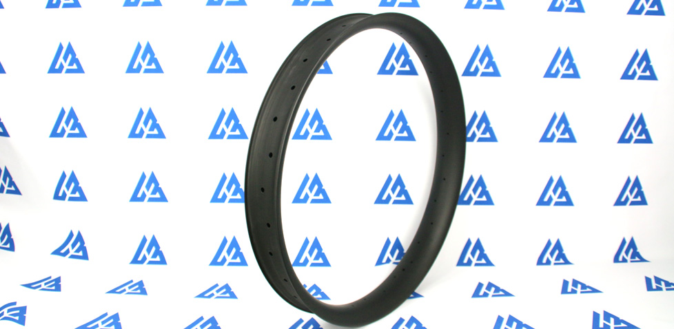 75mm wide carbon 650B fat bike rim 27.5 inch hookless double wall ... 75mm wide carbon 650B fat bike rim 27.5 inch hookless double wall ...