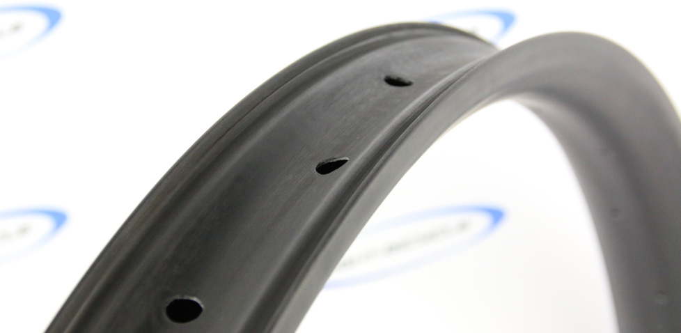 Carbon beadless 50mm wide 29 inch rims for 29 plus mountain bikes ...