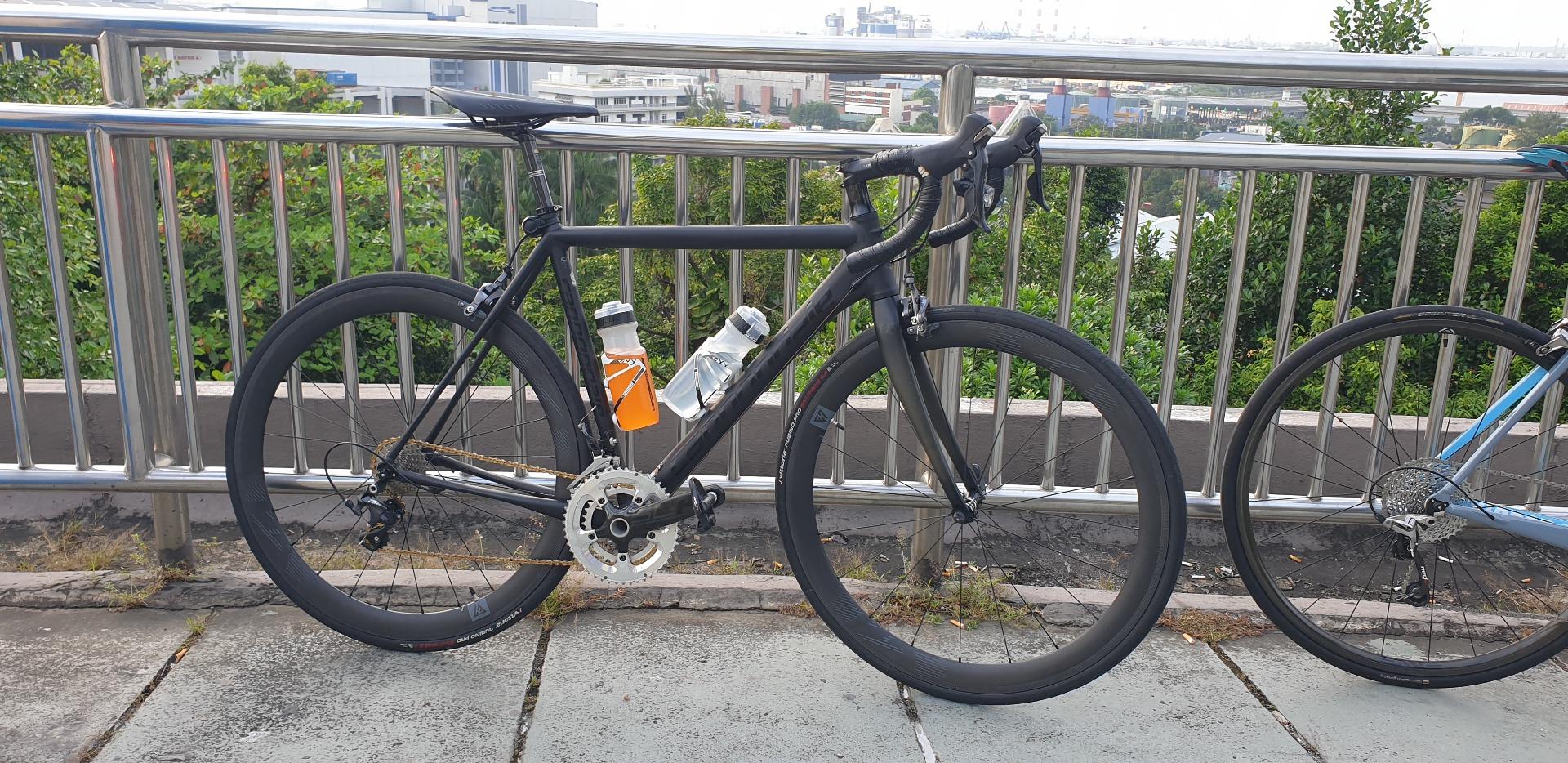 AR46 46mm Aero Carbon Wheelset on Cannondale Frame Black