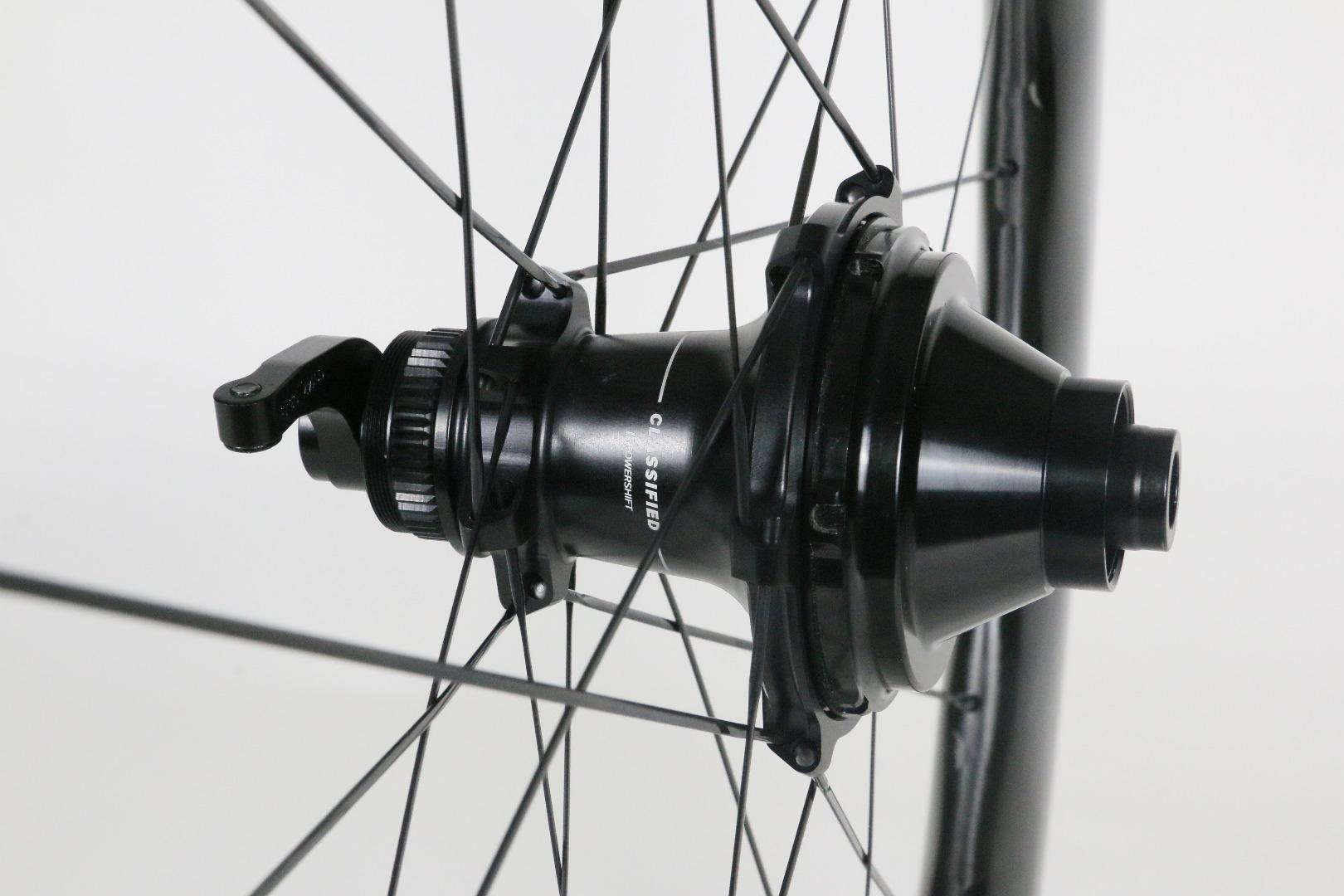 AR565 Disc Review: Powershift Internal Geared Wheel