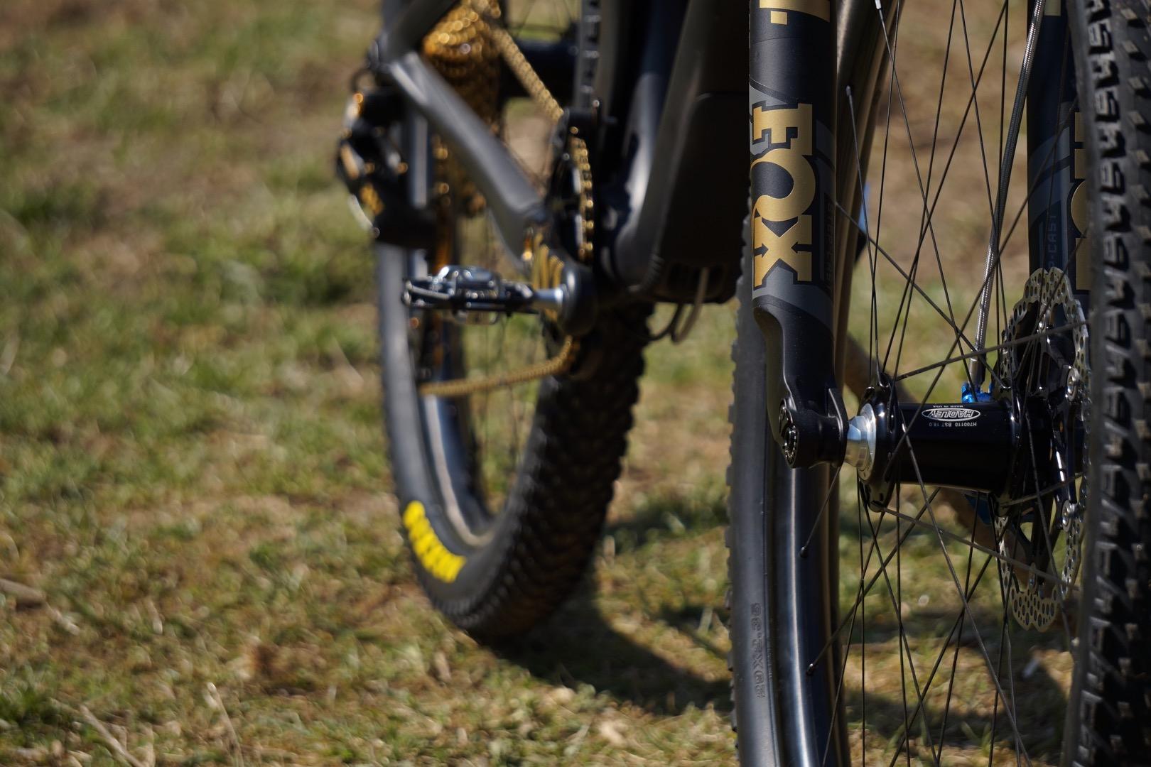 Lightweight AM927 Recon Pro Carbon Rims Laced Into Hadley Racing Hubs ...