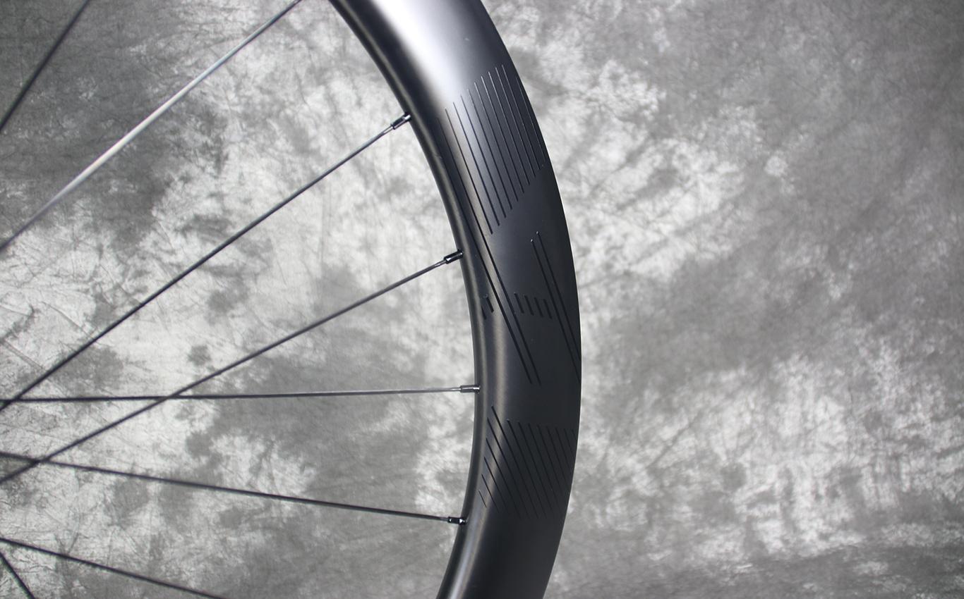 R45 Front-17.9mm Inner/25mm Outer Widths, 45mm Depth Carbon Wheel / R55 ...