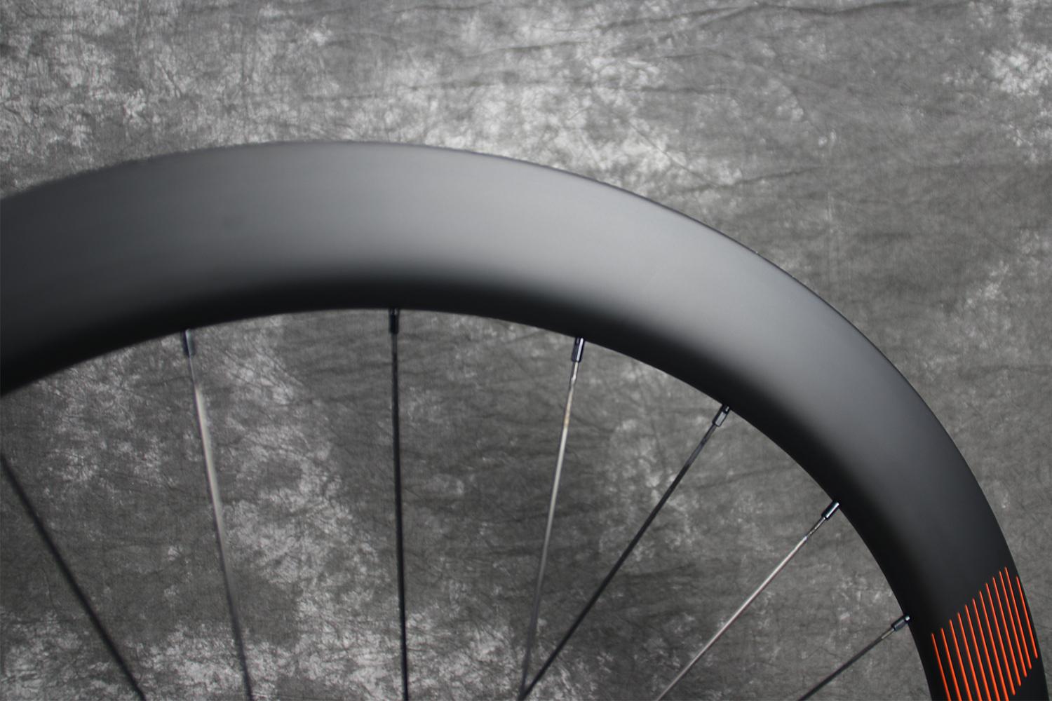 R55-17.9mm/25mm Widths,55mm Depth Carbon Wheelset/Orange Decals