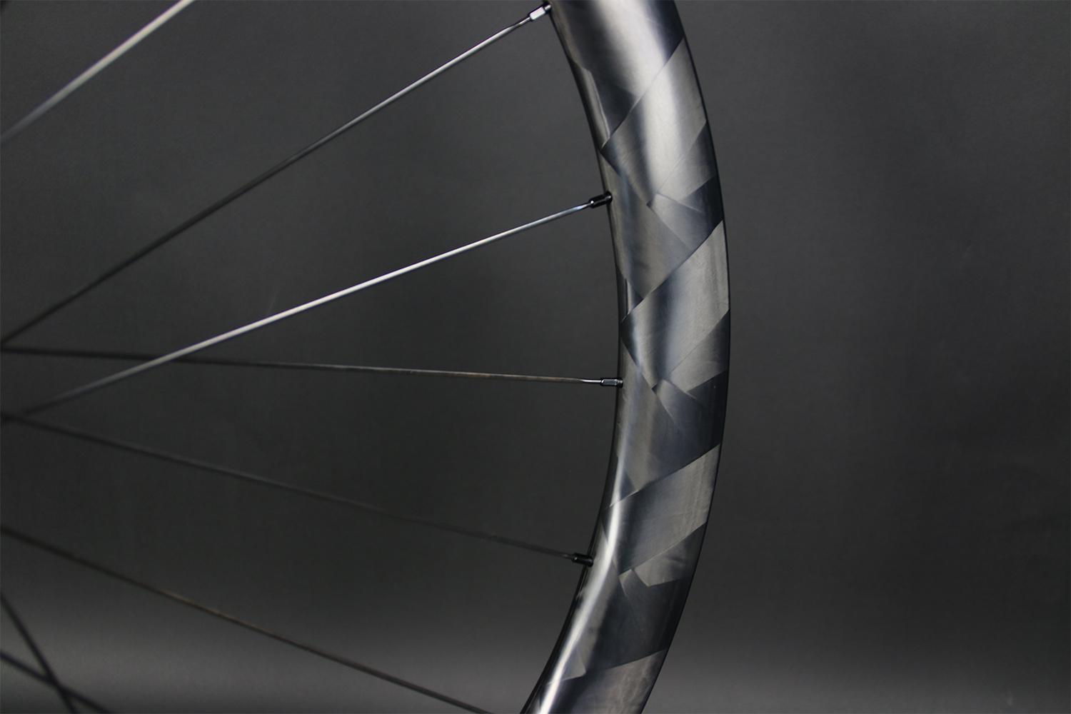 WR40 Disc Review: 40mm Braided UD Rims/DT Swiss 180 EXP